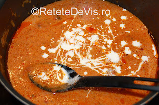 Retete de vis: Pui la cuptor " Pui Zingara" (Pulpe pui cu mazare si ...