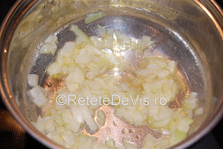 Retete de vis: Pui la cuptor " Pui Zingara" (Pulpe pui cu mazare si ...