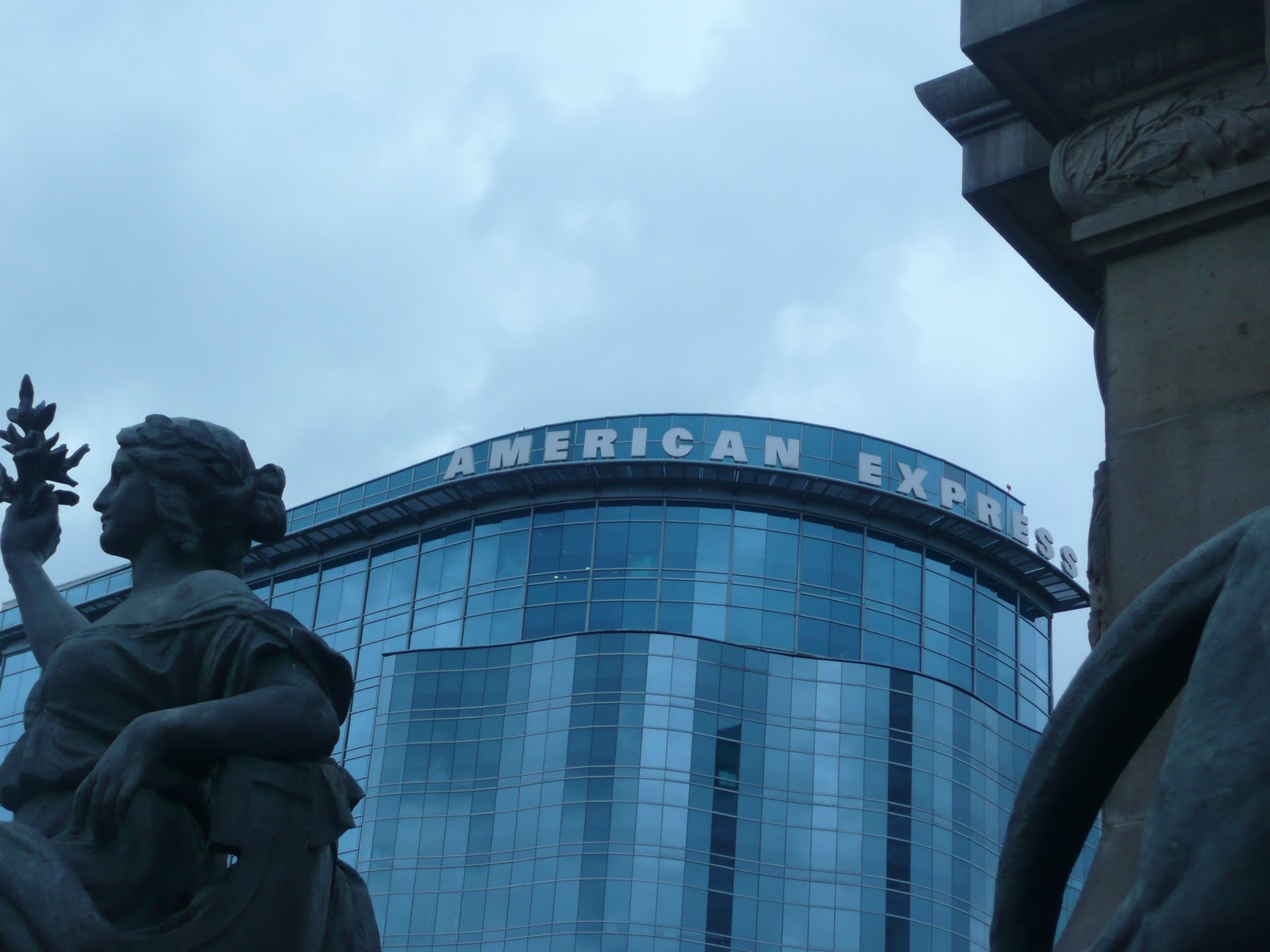 Despertando a la razón: El acero aprestad el bridón