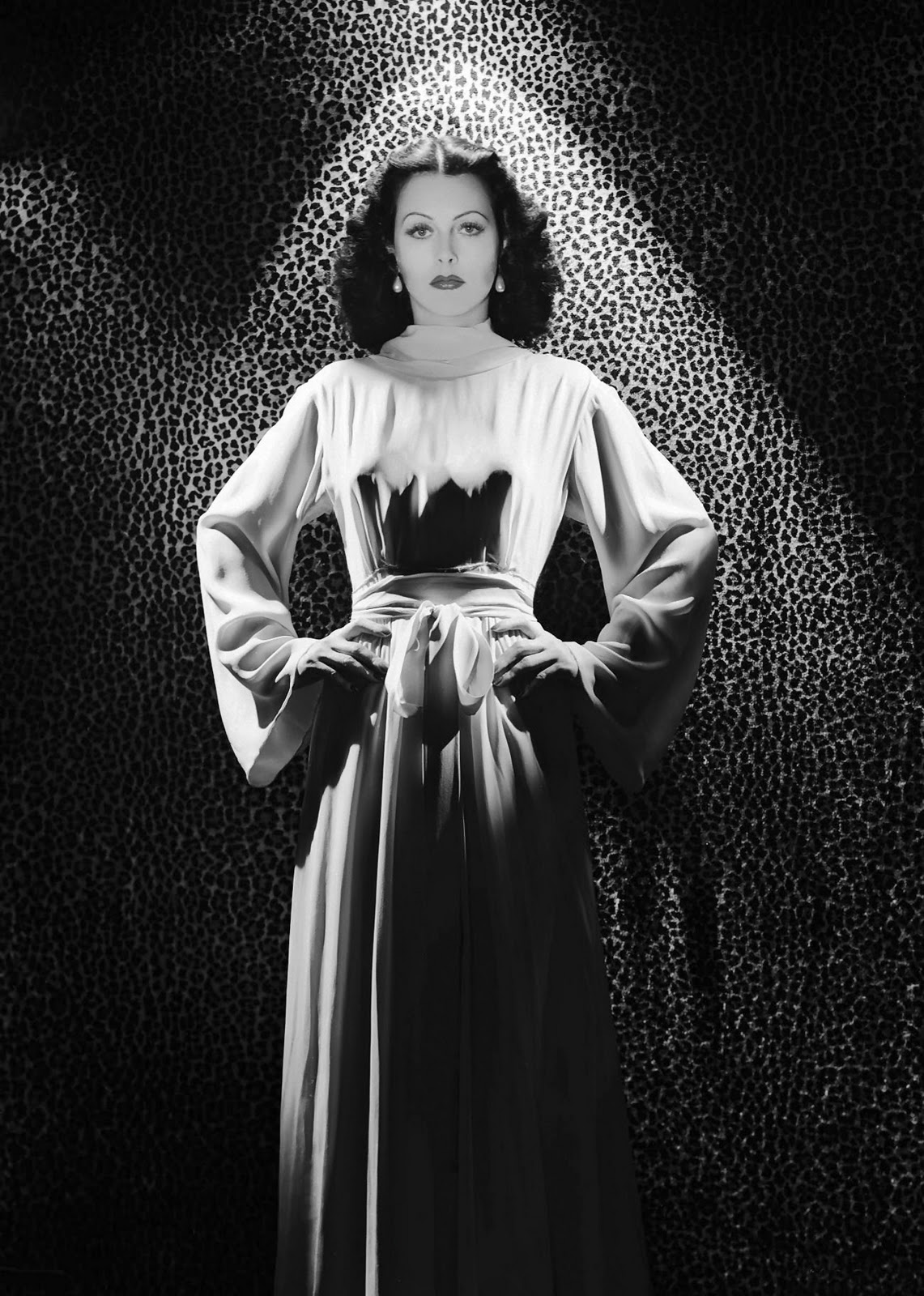 Love Those Classic Movies!!!: Classic Spotlight: Hedy Lamarr