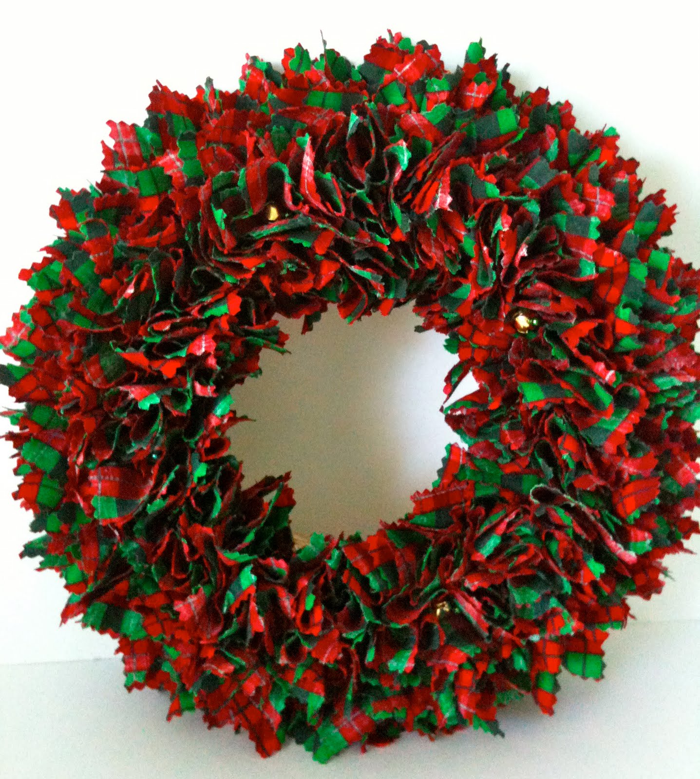 ZeedleBeez: A few words about my fabric wreaths