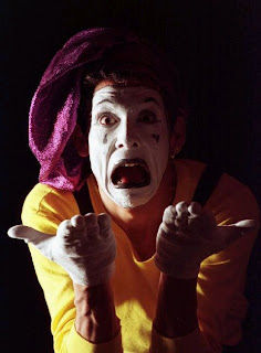 Mas alla de las palabras: LOS GESTOS MIMICOS