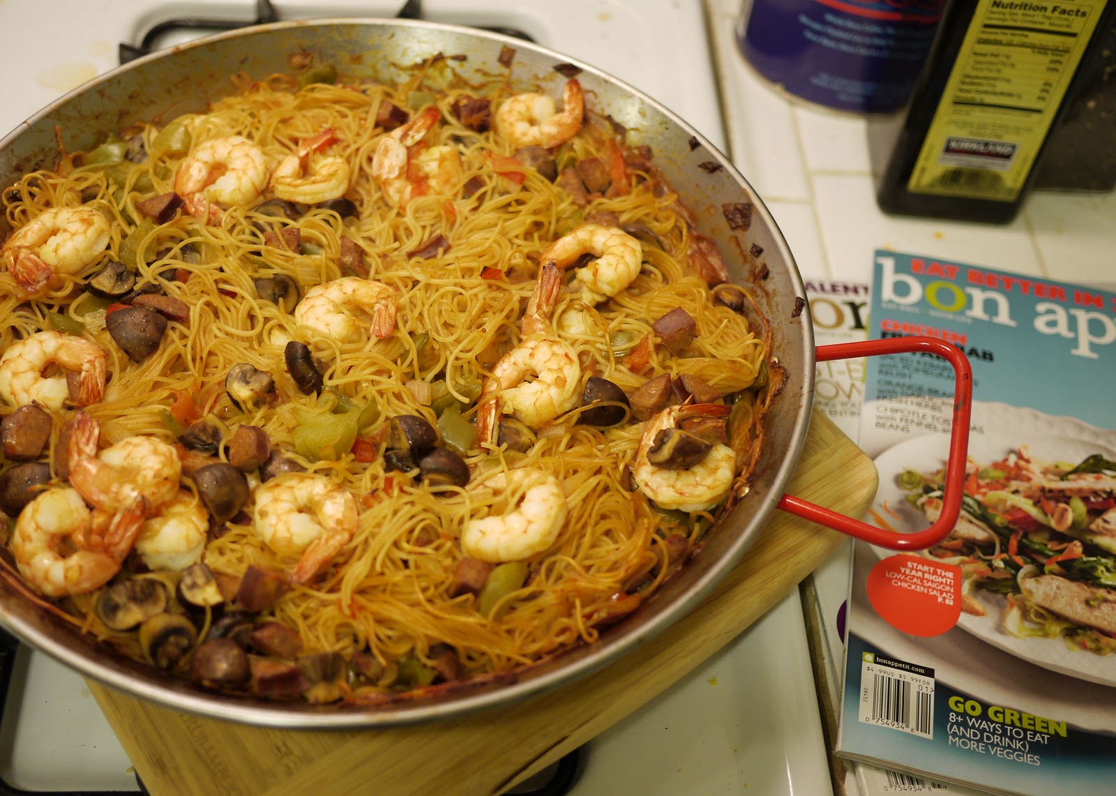 Dinner by Seven Thirty: fideua