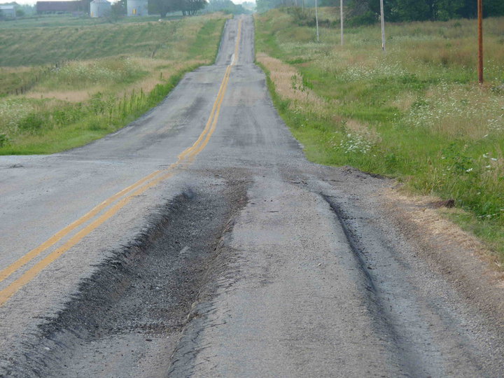 Mercer County Missouri: CRAPPY ROADS