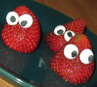 Gourmet Mom on-the-Go: Eyeballs, Eyeballs Everywhere!