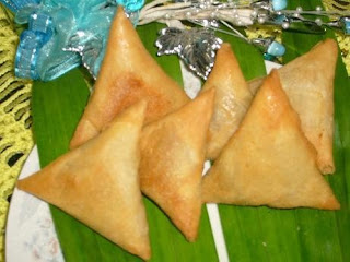 ezah's kitchen: Samosa Daging