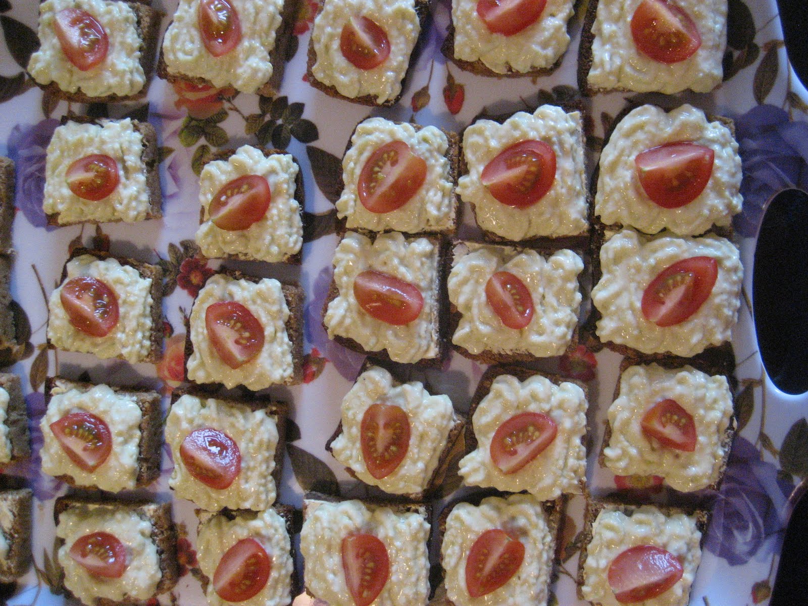 Köögikata: Sünnipäevatort ja suupisted