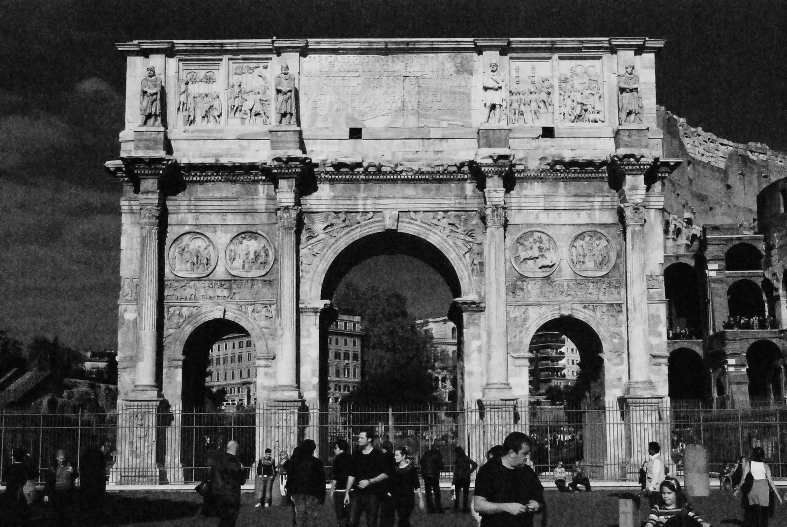 PORTFOLIO:CHRISTOPHER ANDREWS: Rome Black and White I