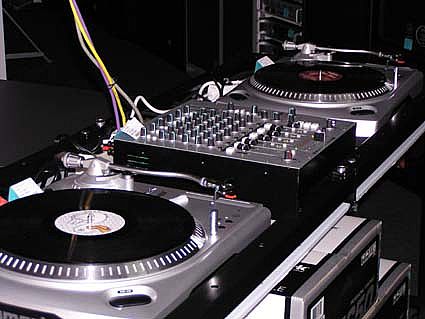 Complete DJ Equipment - Look No Further!! | Complete DJ Equipment