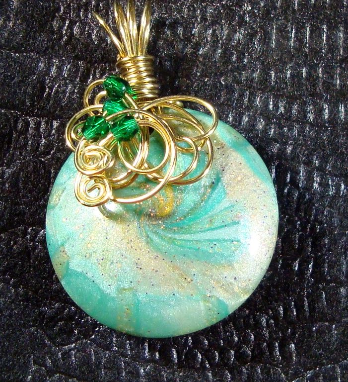 BONNIE'S KREATIVE KORNER: NEW FRIEND, NEW CABOCHON, GIFTS FOR THE TRIP