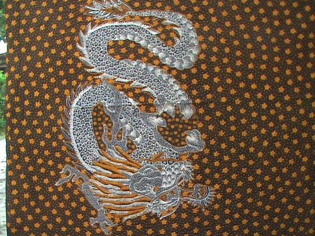 Batik Tulis Lasem: Naga Putih