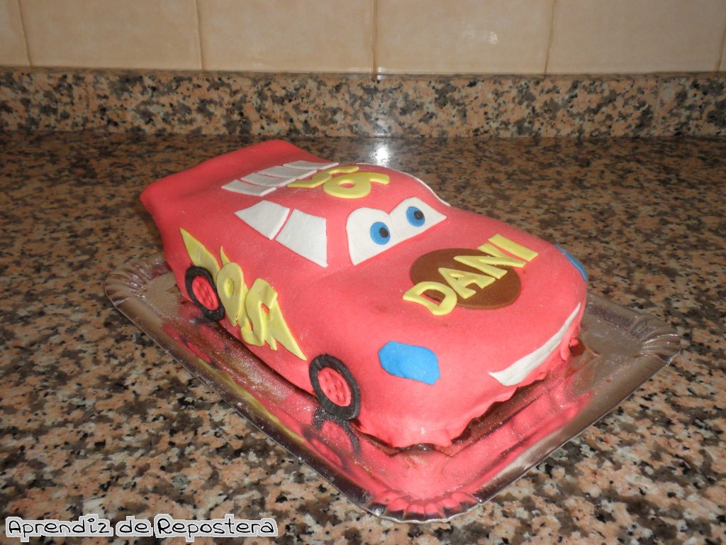 Aprendiz de Repostera: Tarta Rayo McQueen para Daniel