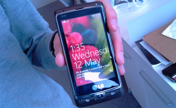 iBlog Tek: Celular da LG com Windows Mobile 7!