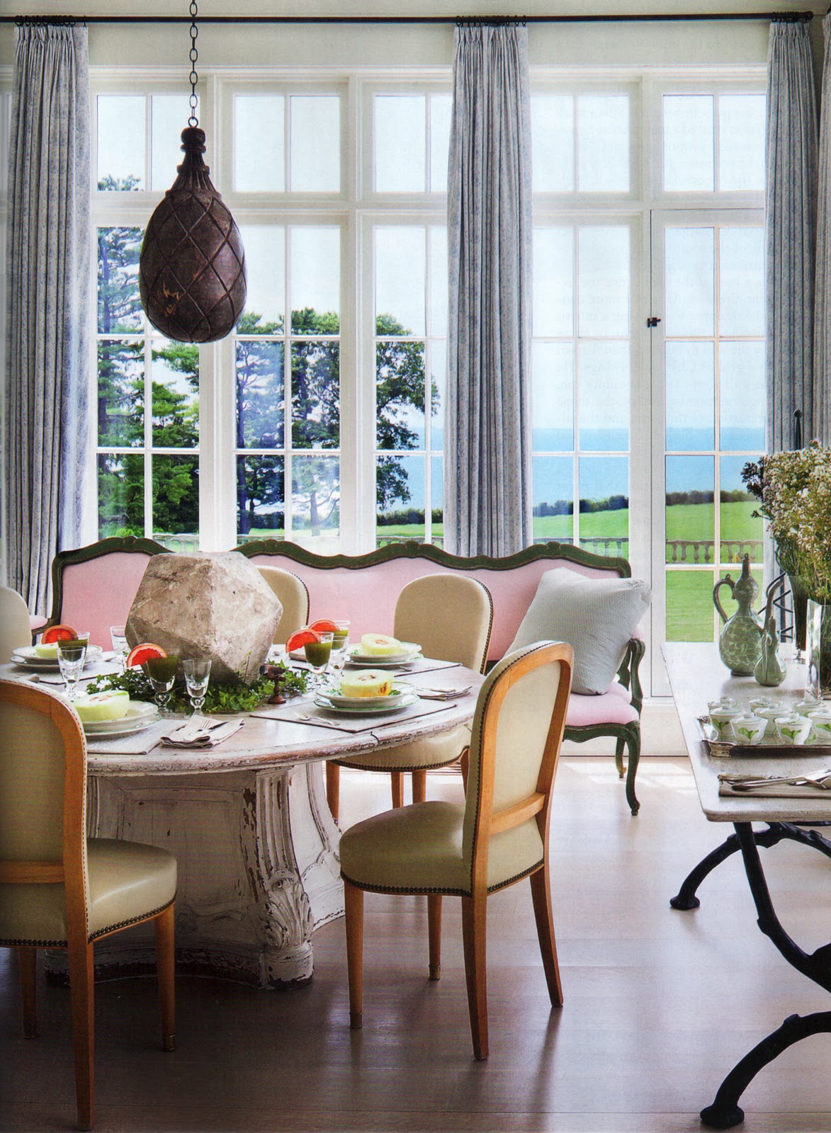 Splendid Sass: STEPHEN SILLS ~ INTERIOR DESIGN IN CONNECTICUT
