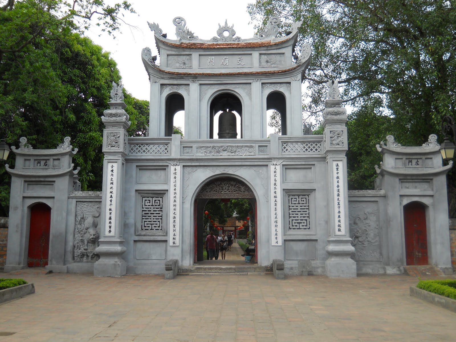 Traveling in Indochina Finally: Van Mieu Quoc Tu Giam
