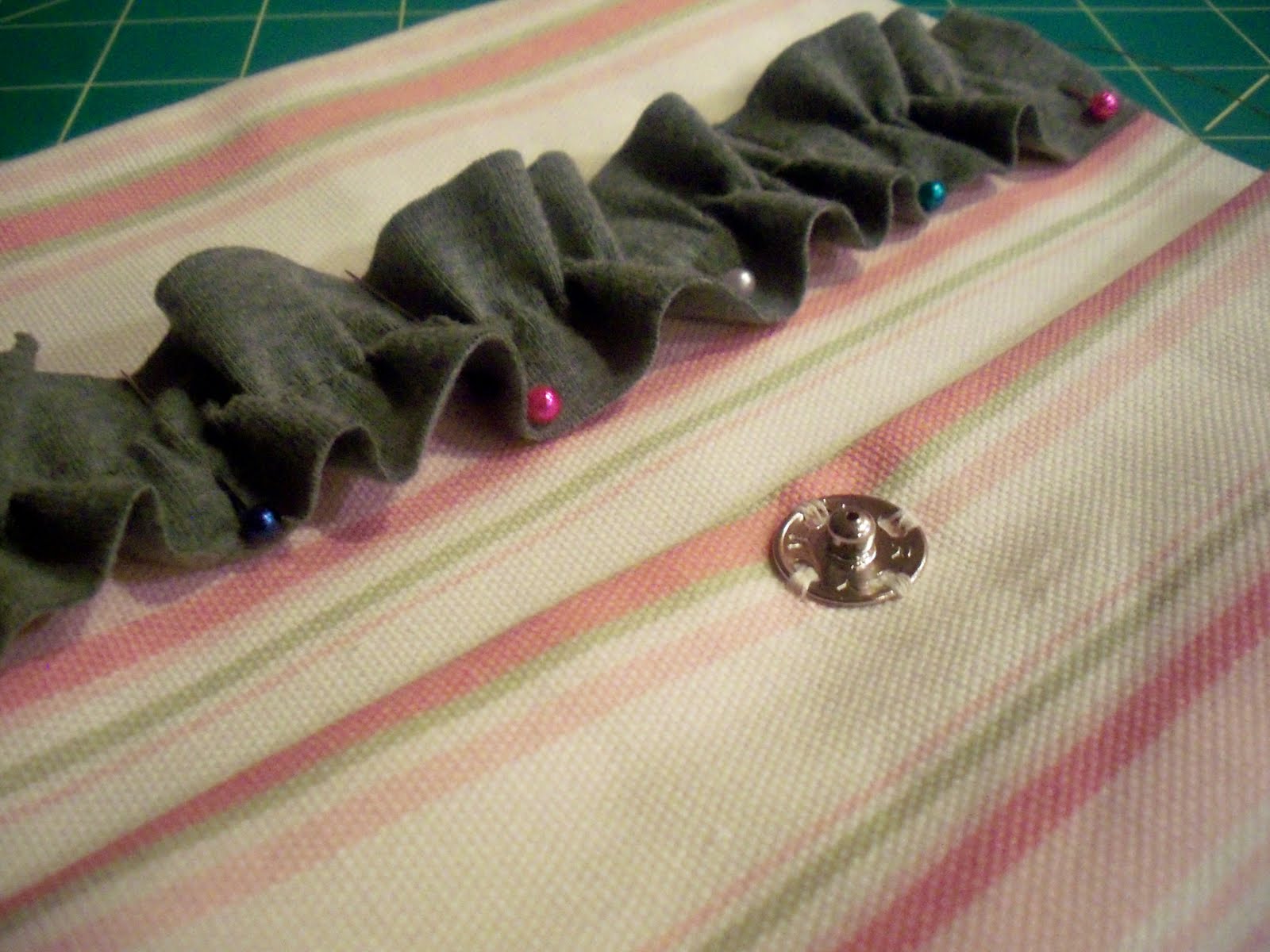 The Life of Jennifer Dawn: Snap Pouch Tutorial