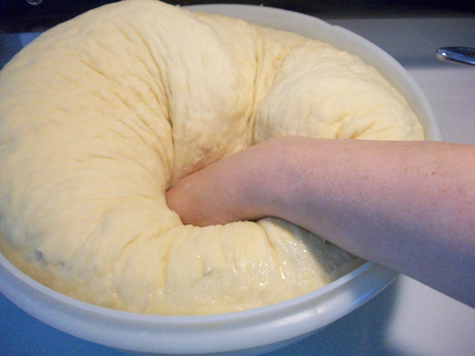 Georgia's Kitchen and MORE!: TRADITIONAL EASTER PASKA (BREAD)