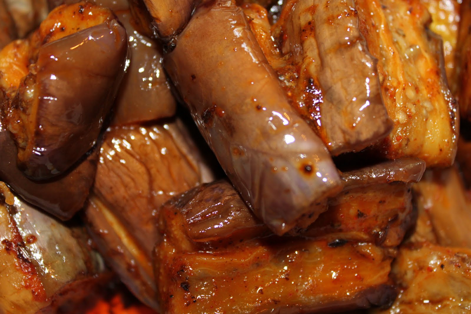 MAA ABHIRUCHI: Inguva kharam pettina Vankaaya / Egg plant with Asafoetida