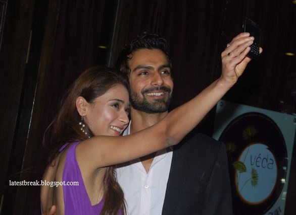 Nude sakarepe: Photos of Ashmit Patel's Birthday Bash | Veena Malik ...