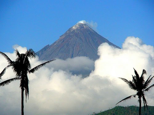 GEOLOGY around the world: Monte Mayón, Filipinas