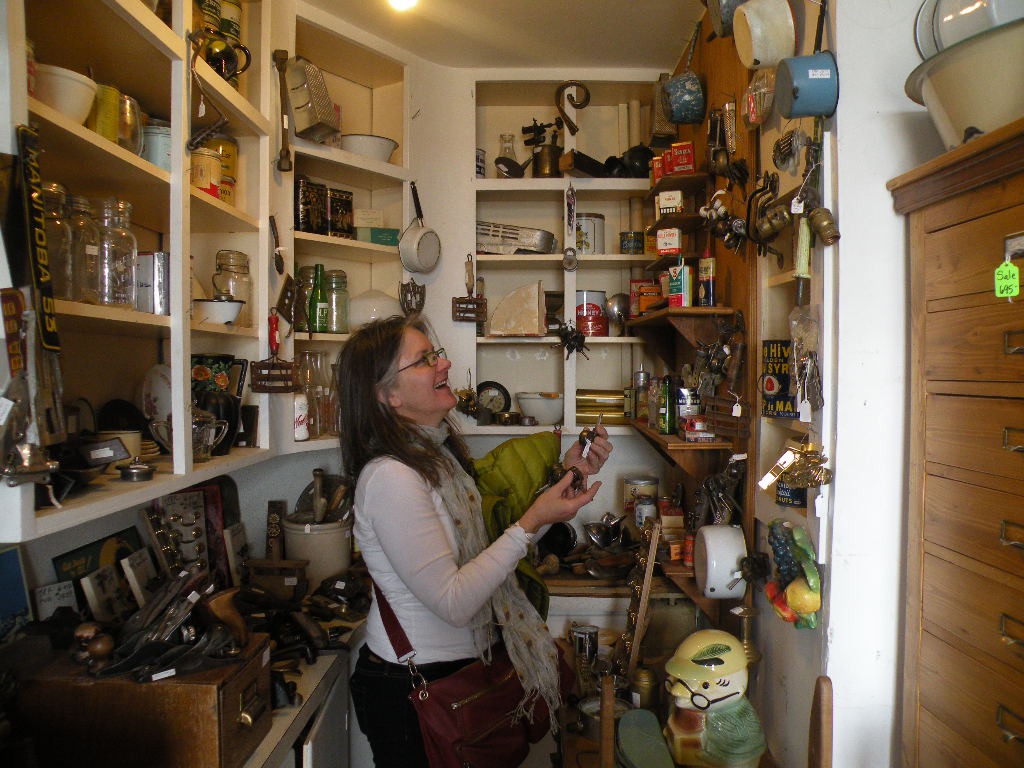 sue loves junk: good junk, antiques and nancy in nanton