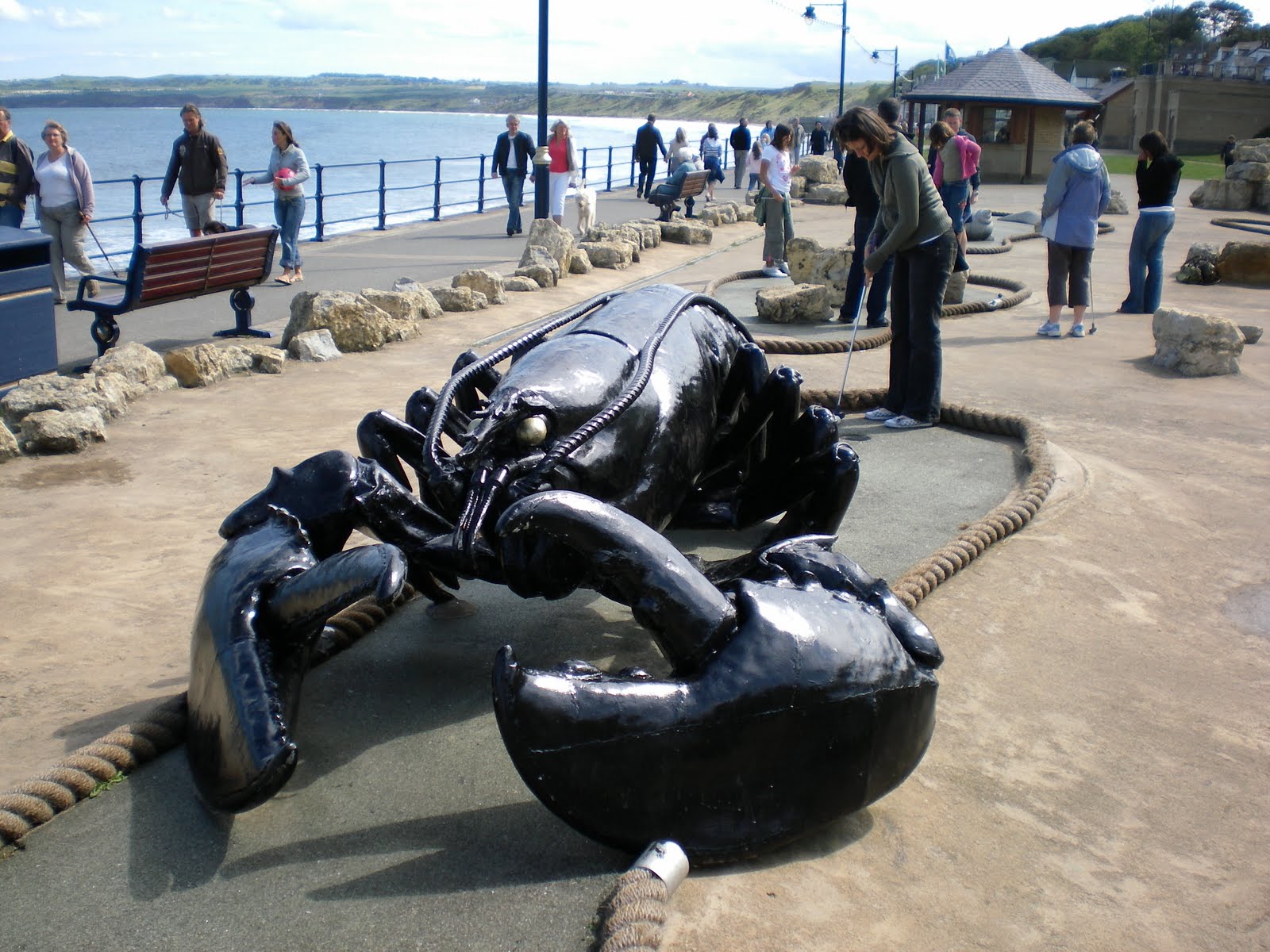 The Ham and Egger Files: Filey - Ocean Drive Crazy Golf - Crazy World ...