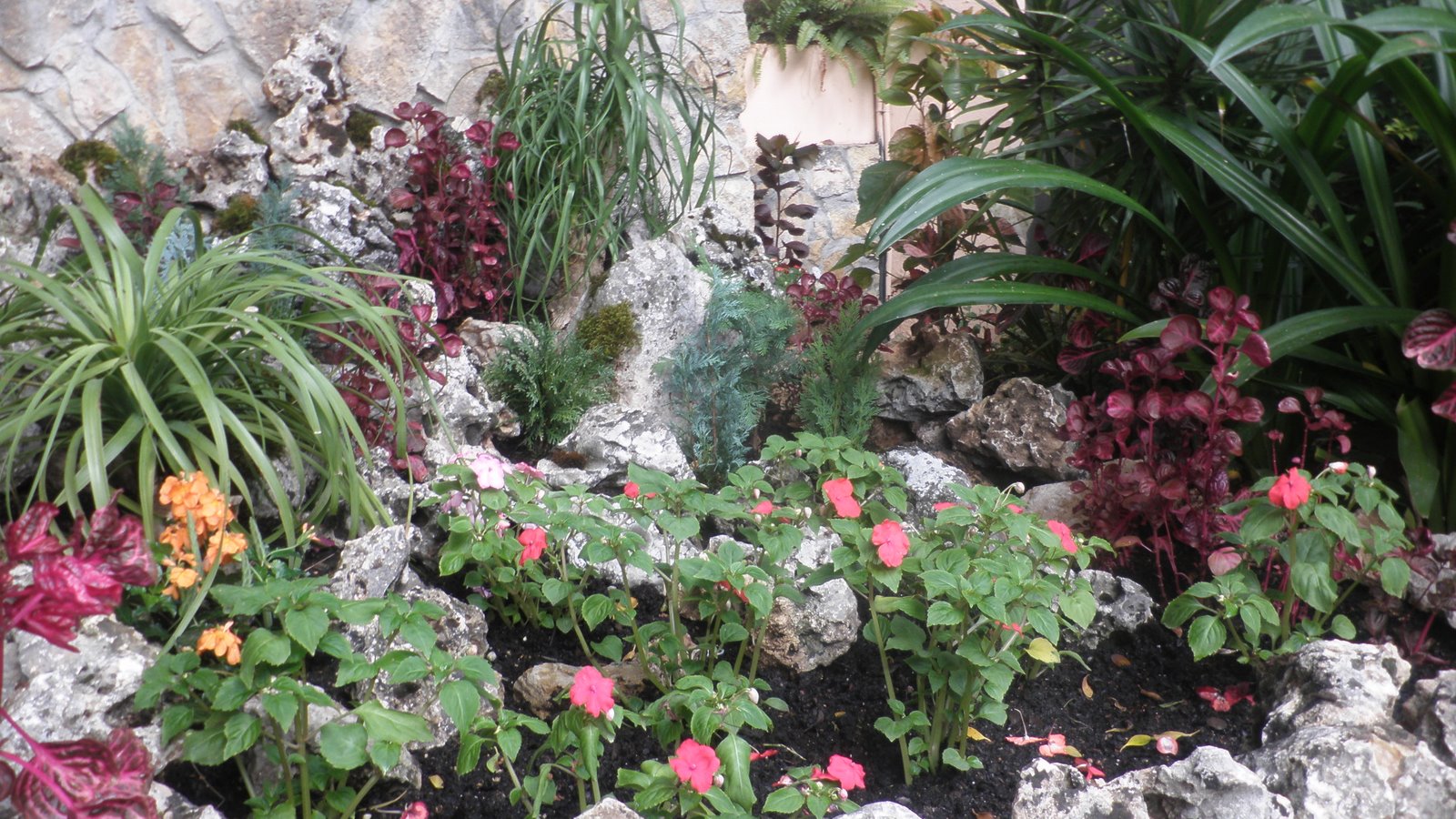jardinbio: Decoración con rocalla 50% terminada