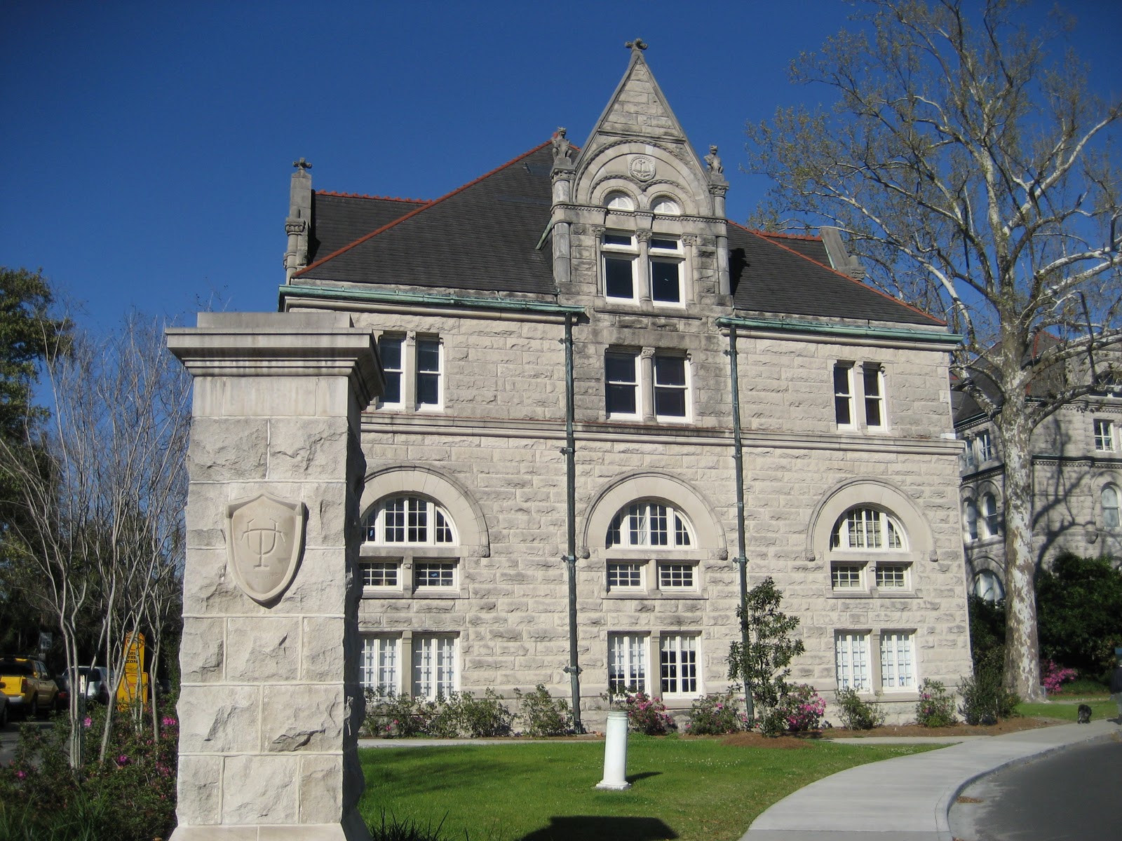 College Reviews: Tulane University - Pictures