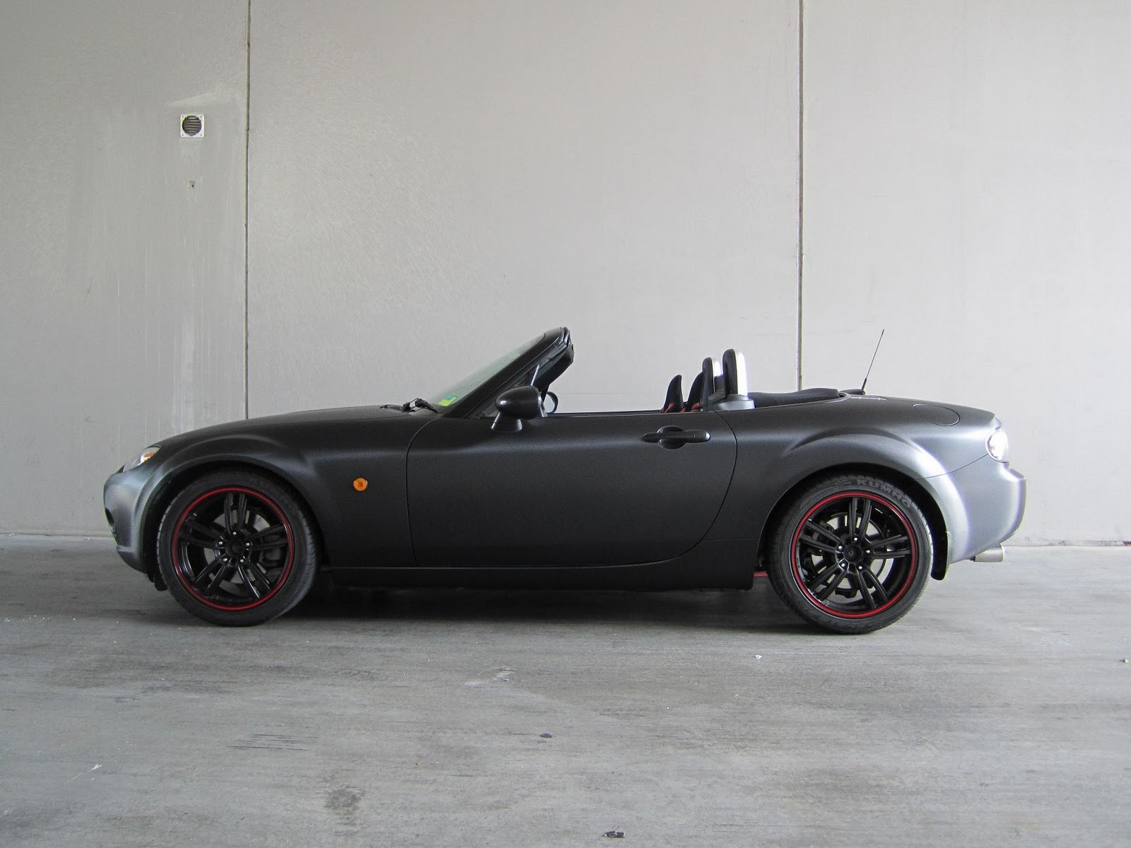 Maverik Corner MX5: Full Carbon Vinyl NC
