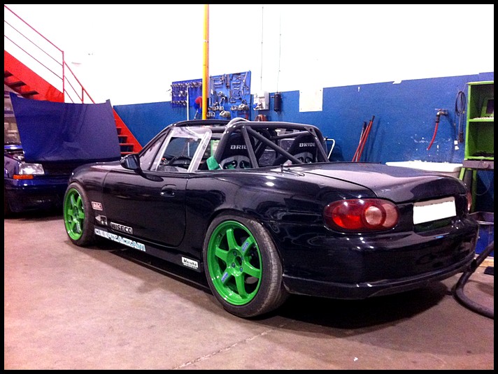 Maverik Corner MX5: Drift Miata NB from Italy