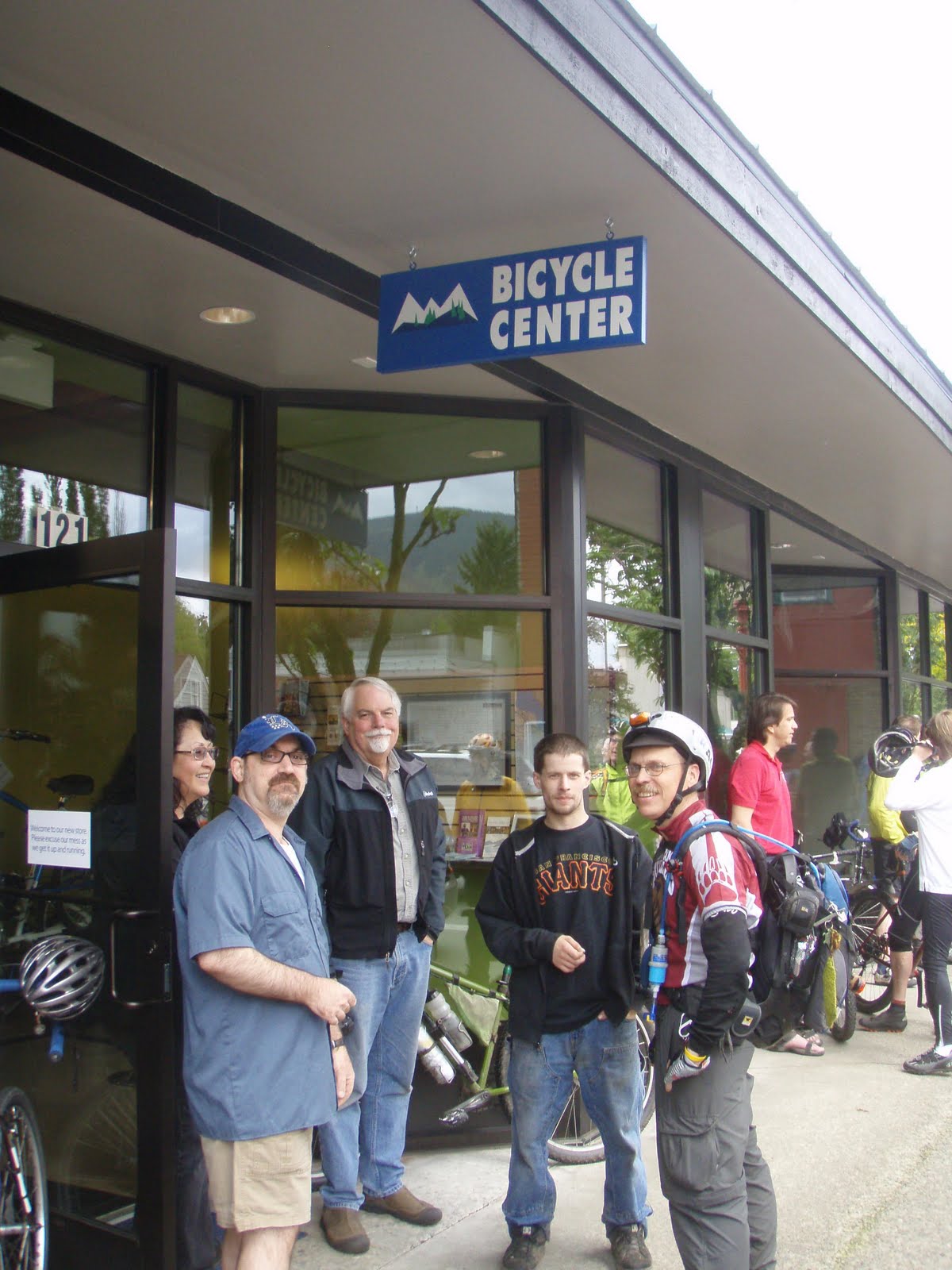 Kent's Bike Blog: Kent rolls out!