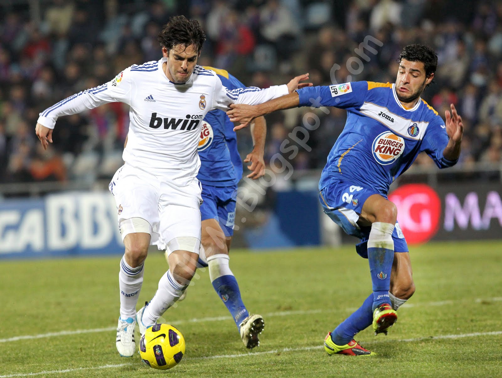 HQ Soccer Photos: The Return of the Kaka