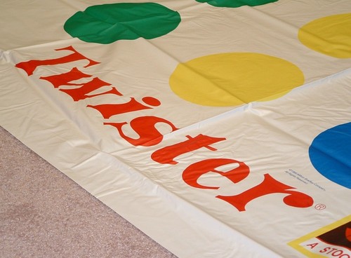 Aussie Party Planner: TWISTER PARTY