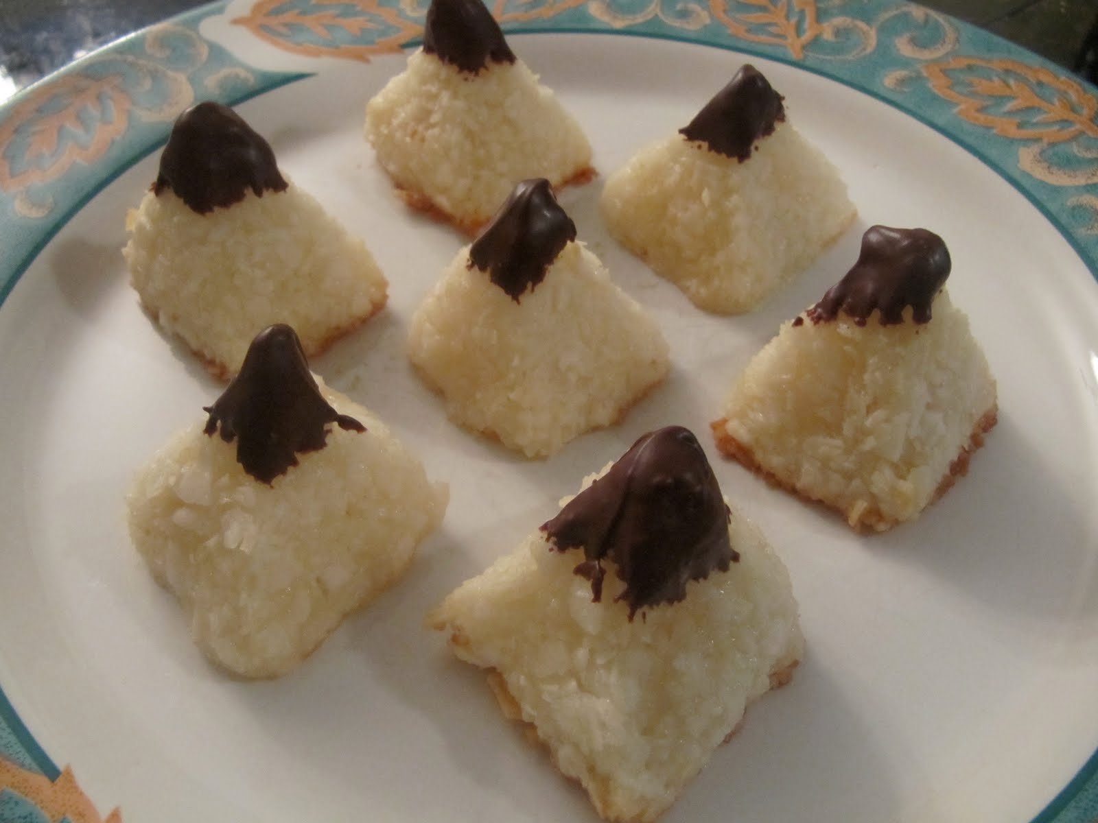 The Cookie Press: Coconut Pyramids