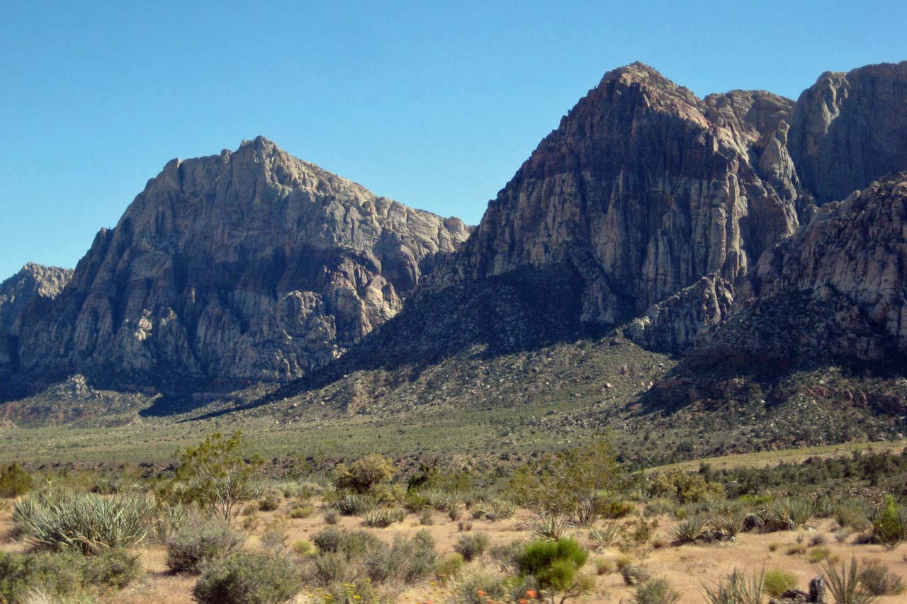 Exploring Red Rock Canyon (USA): Travel Wonders