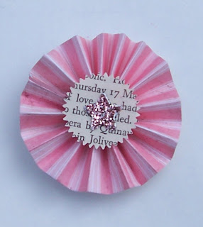 Dream, Create, Inspire: Tutorial - Pleated Paper Rosettes
