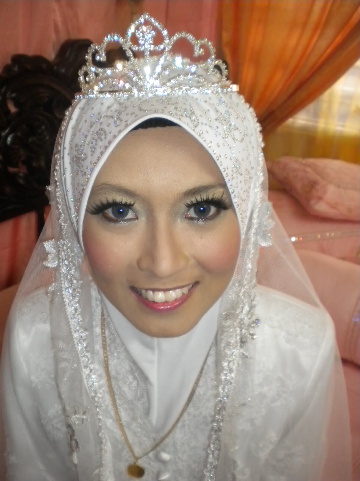 MakeUp by Intan Juhaina