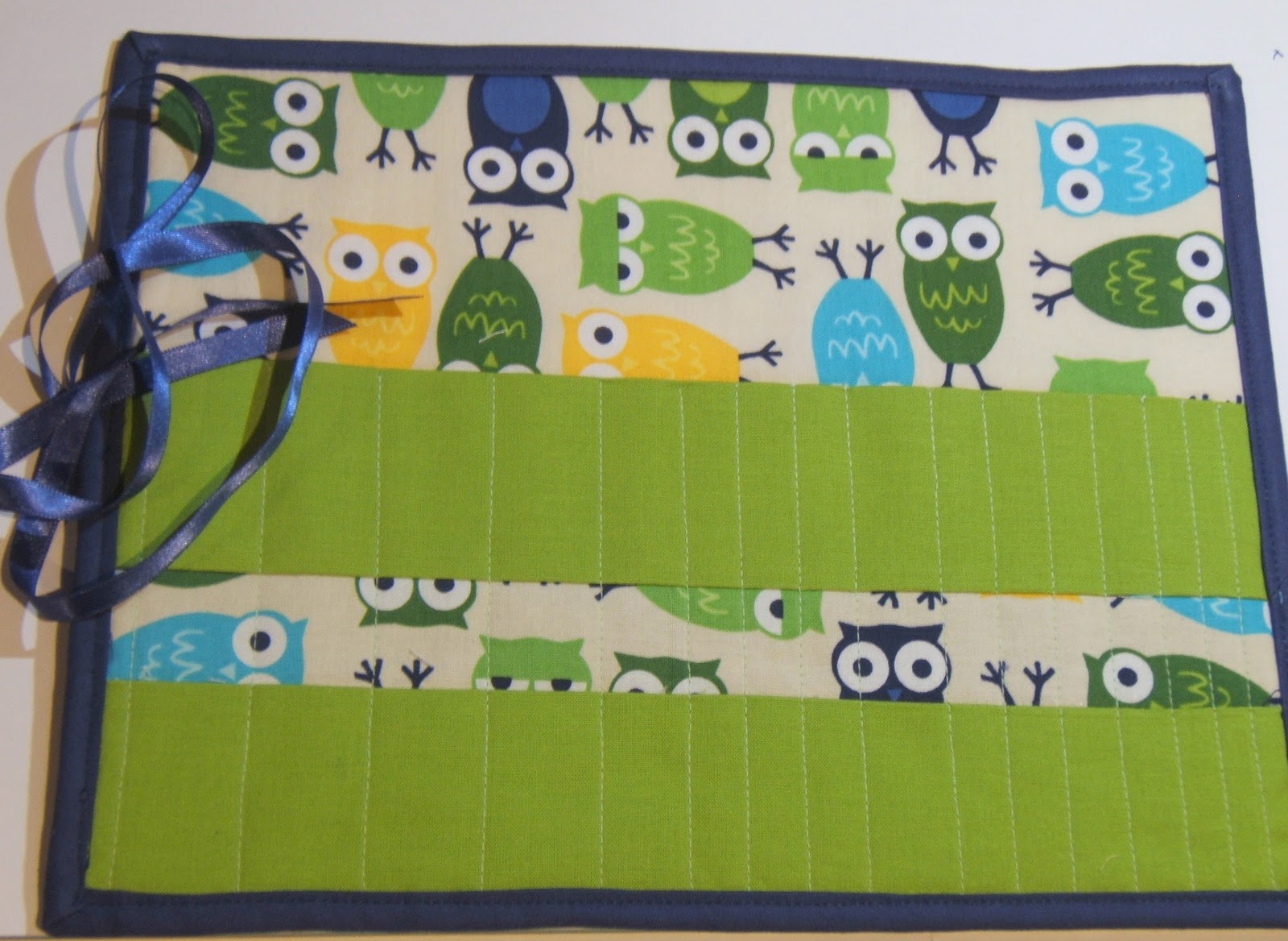 FairyFace Designs: Scrappy Crochet Hook Roll Tutorial