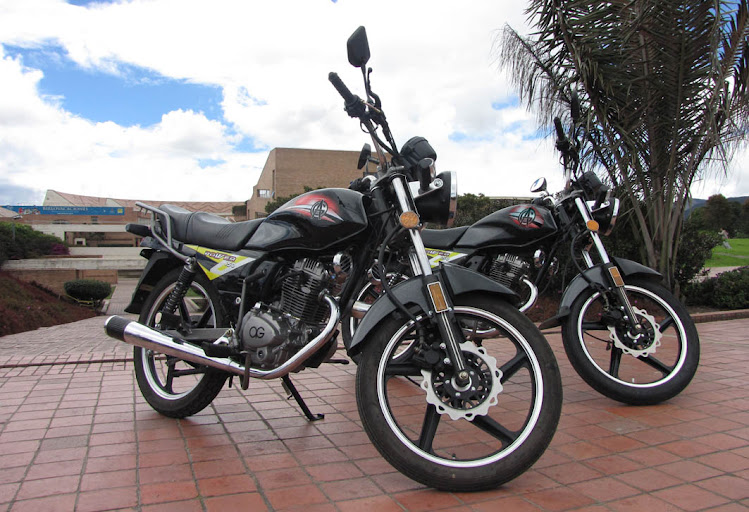 AG DISTRIBUIDORES: Deseo sus comentarios sobre esta máquina