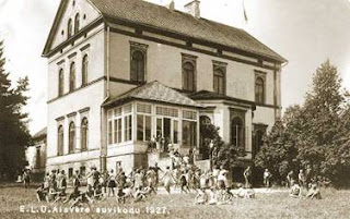 Maarit Nõmm: ALAVERE MÕIS