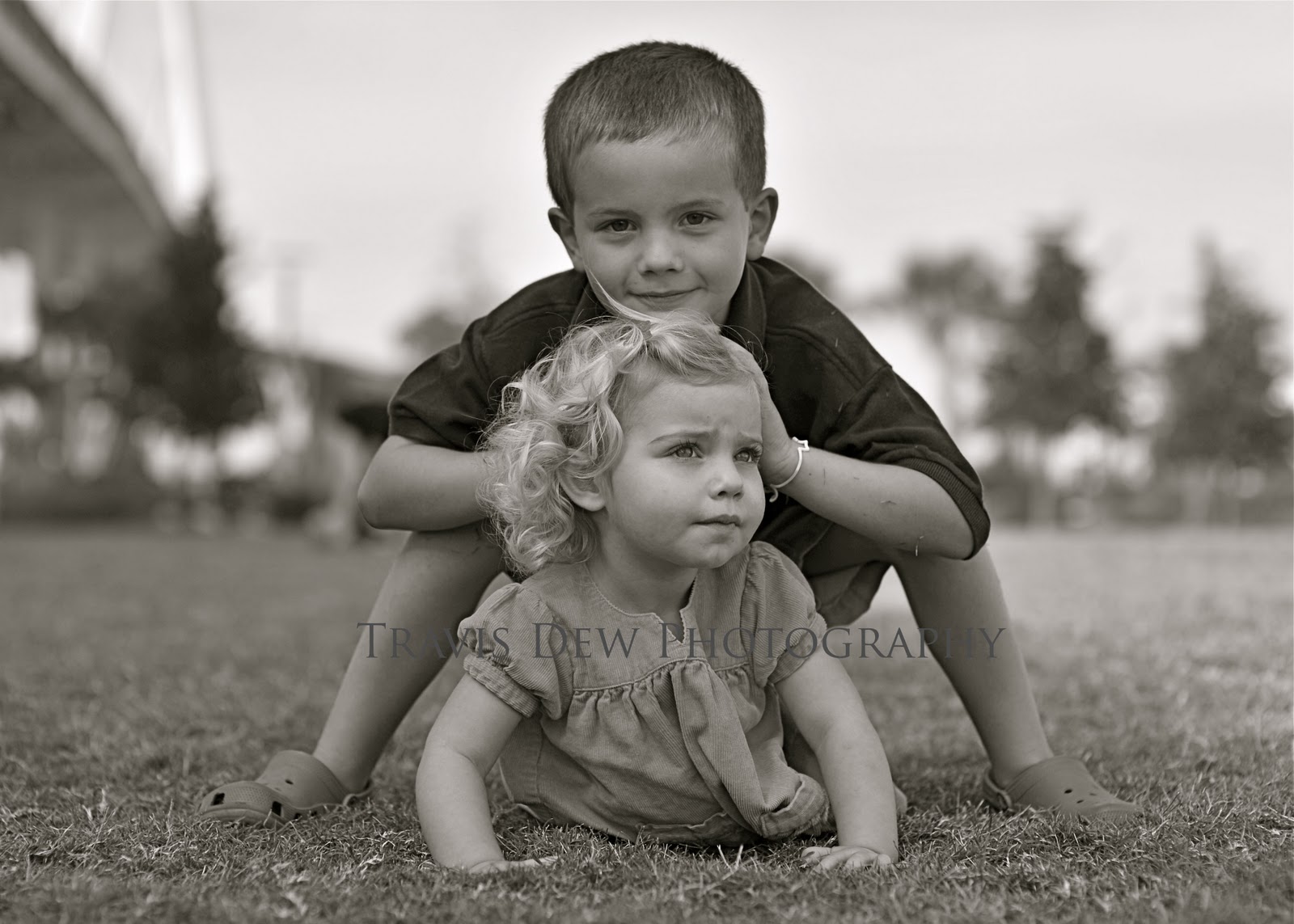 Travis Dew Photography Blog: The WEDGIE.....is back!