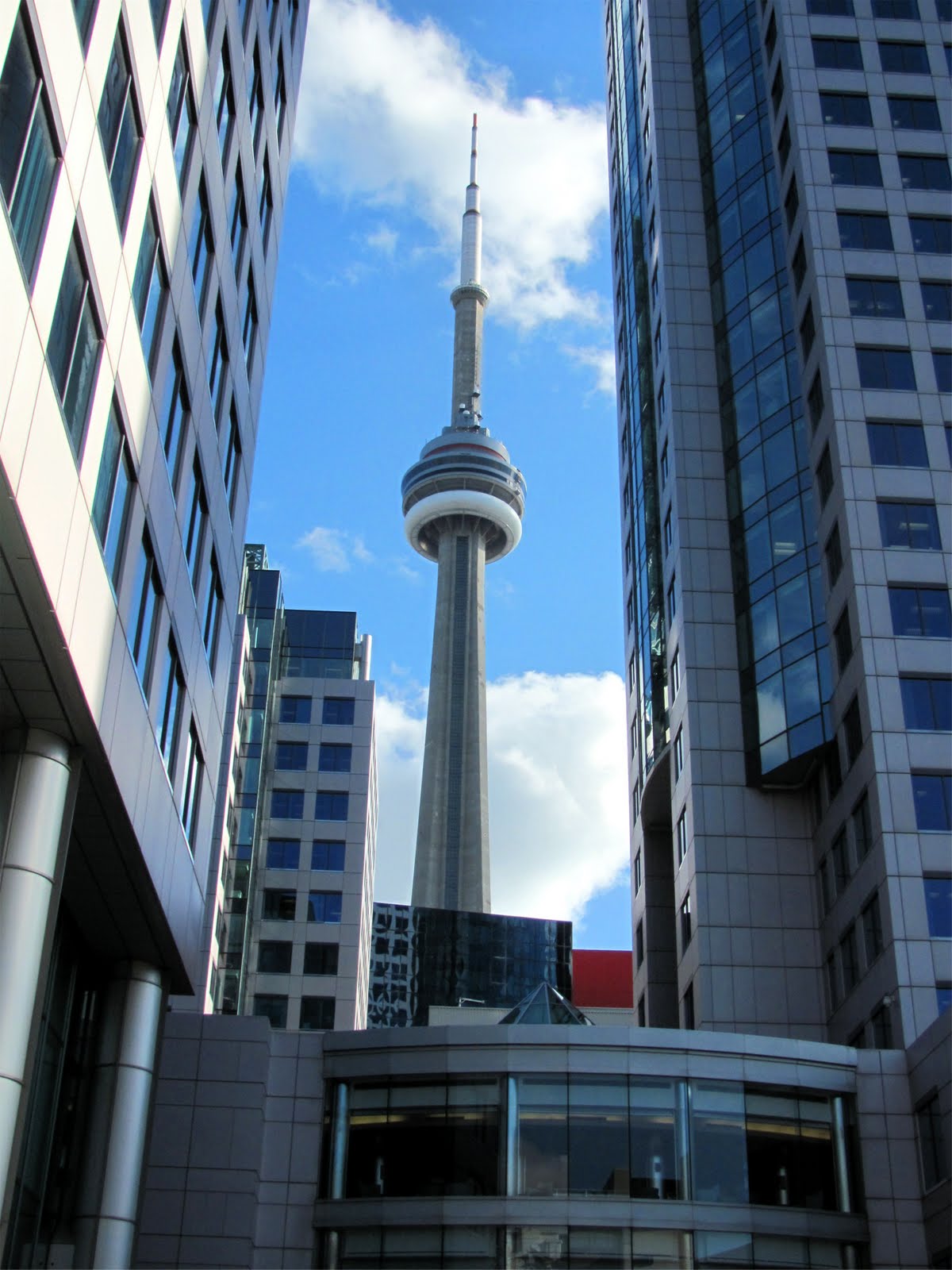 The World of Gord: A Gord's Eye View of Toronto - The CN Tower