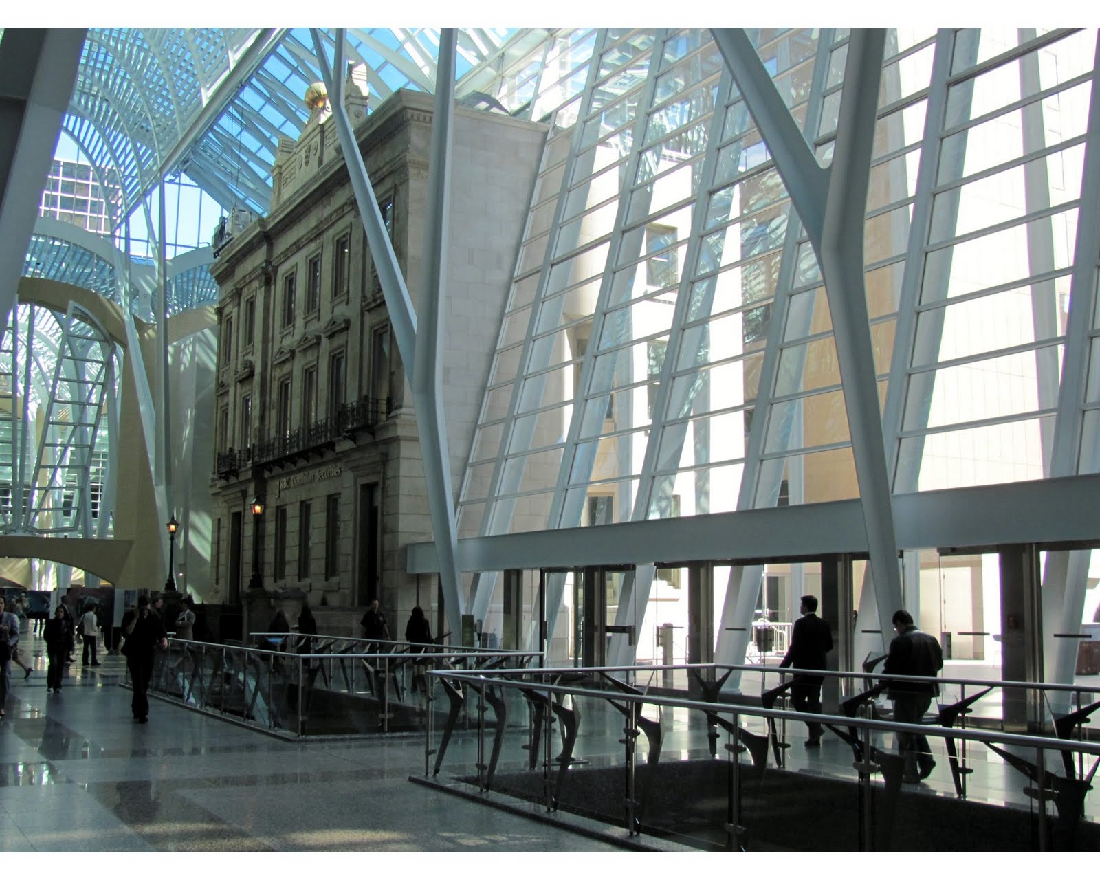 The World of Gord: A Gord's Eye View of Toronto - The Heritage Building