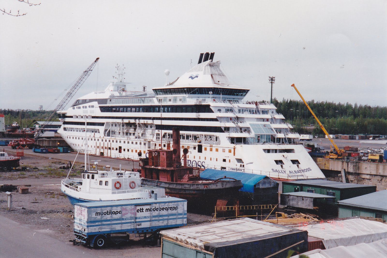 Aikakirja-1: Sally Albatross