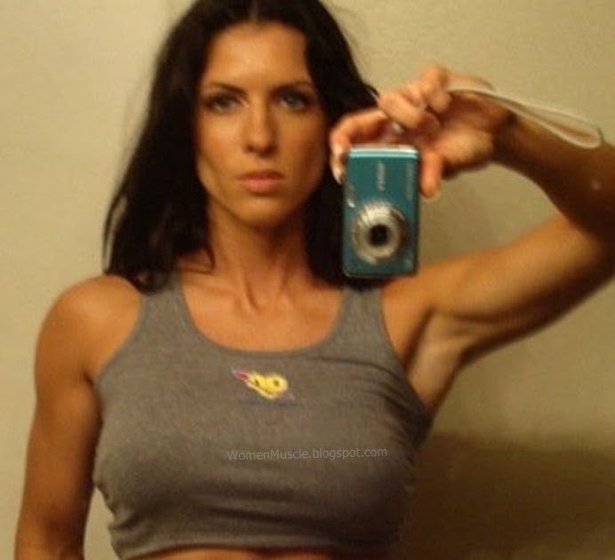 Amanda Latona Wallpaper