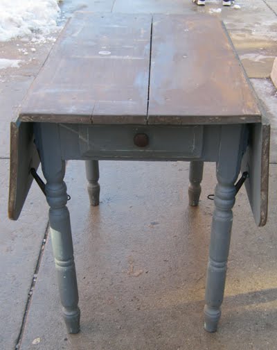 Uhuru Furniture & Collectibles: Drop-Leaf Farm Table SOLD
