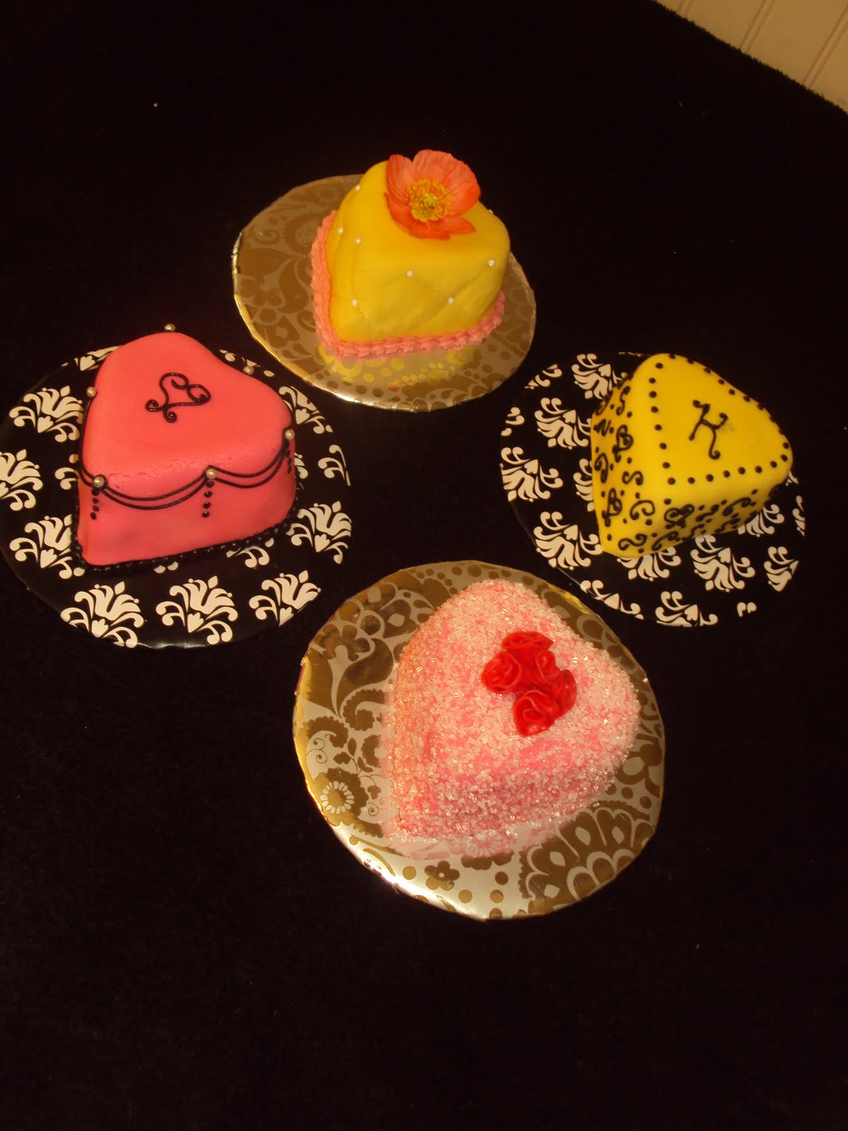 Simply Sweets Bakery: NEW: Mini Cakes!!