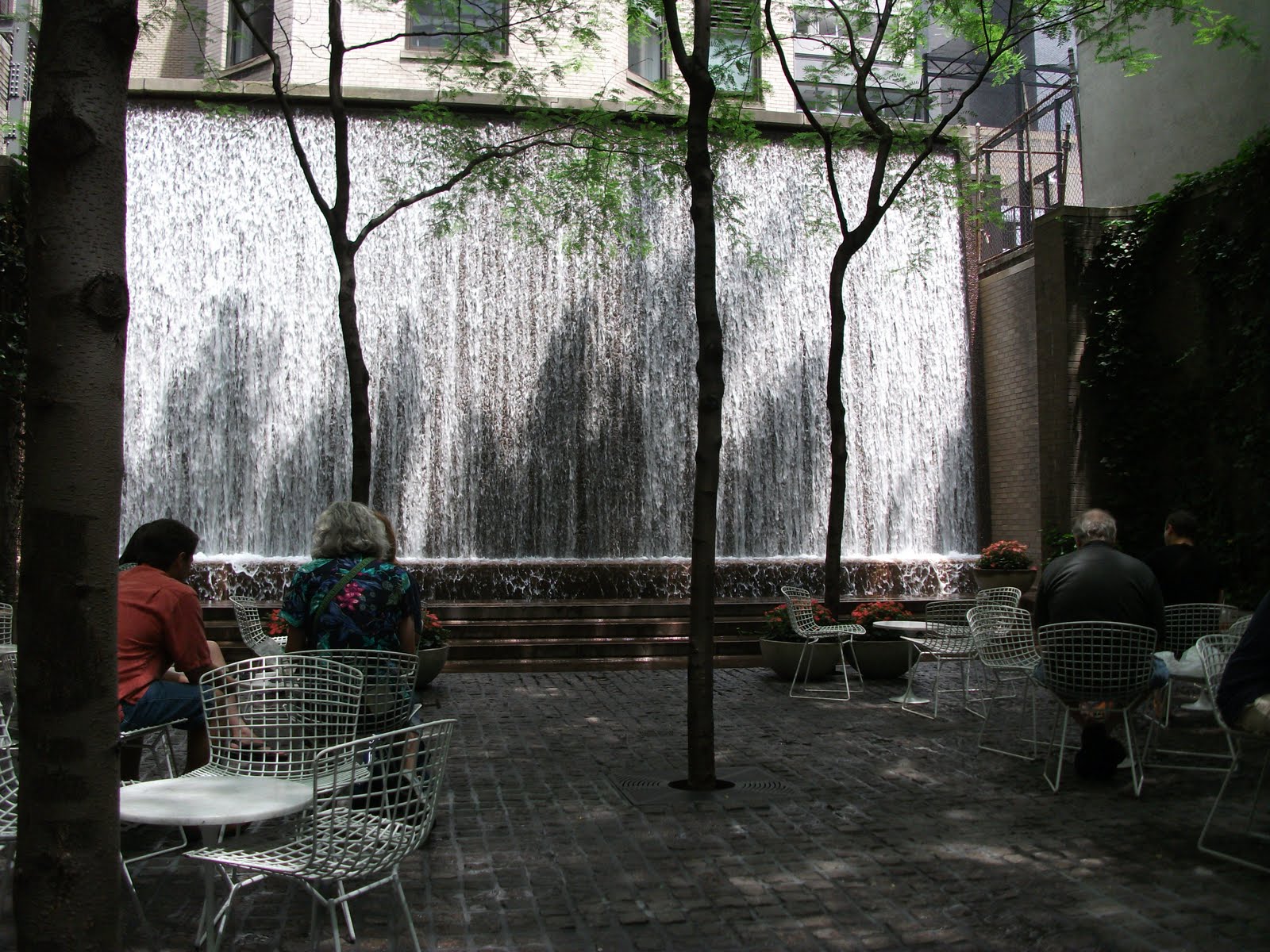 Urban-Musing: Interstitial Space - Paley Park