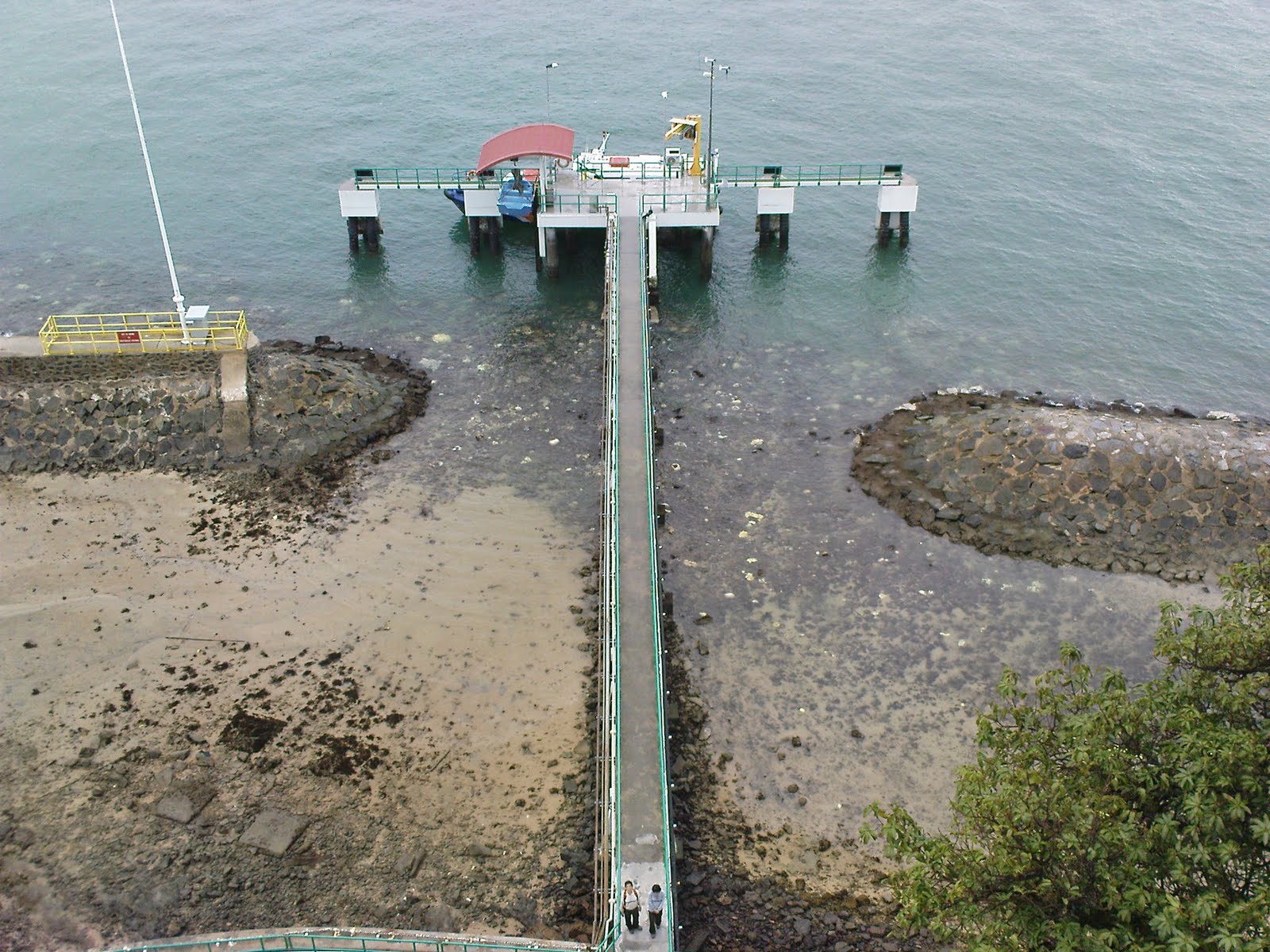 ♥: Raffles Lighthouse