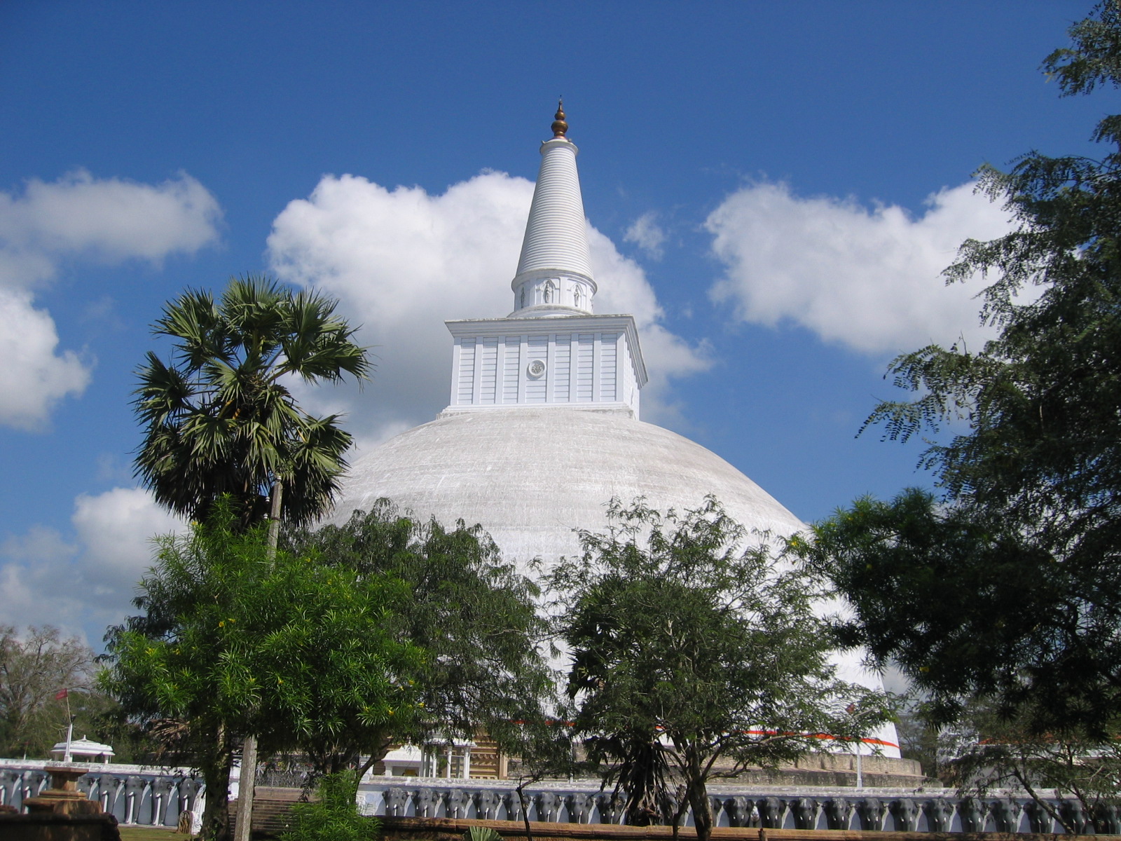 Lanka Tour: Anuradhapura